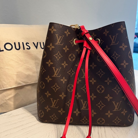 Louis Vuitton | Bags | Louis Vuitton Neo Noe Mm | Poshmark